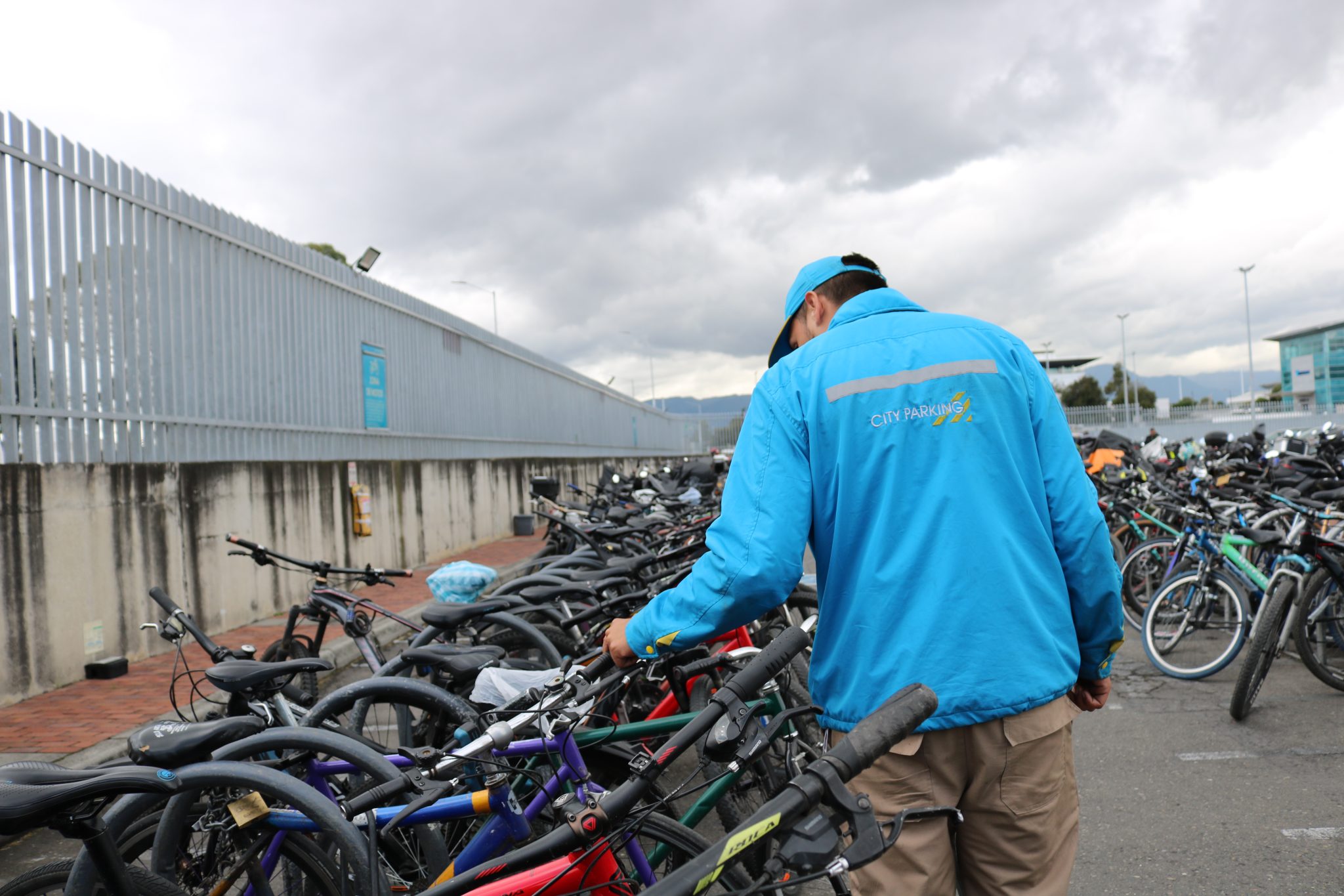 INDIGO Colombia – Parqueaderos y movilidad urbana