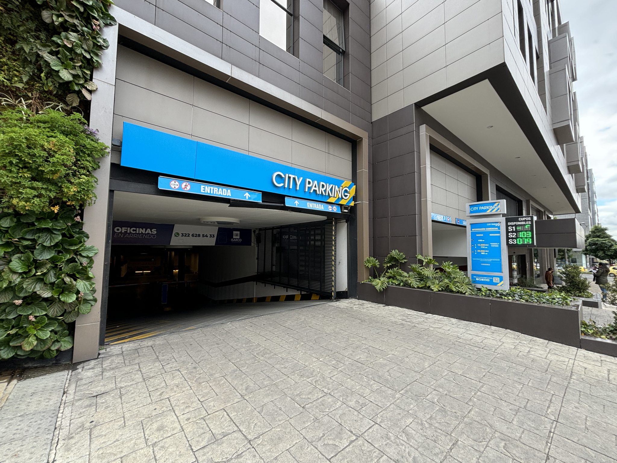 INDIGO Colombia – Parqueaderos y movilidad urbana